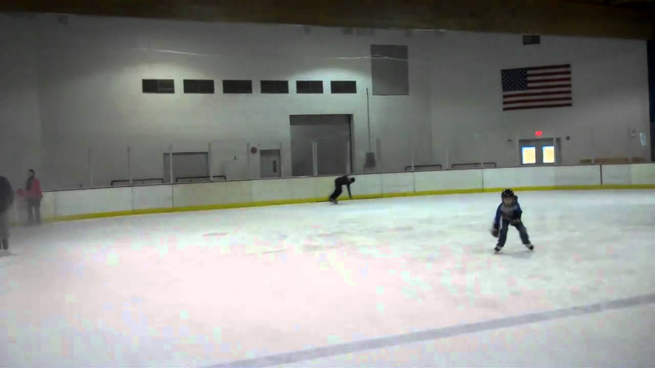 sam ice skating - YouTube
