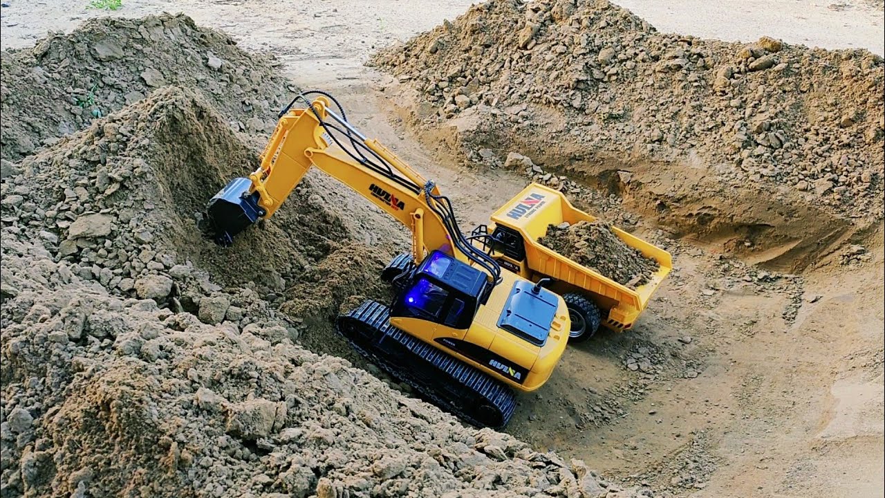 RC Excavator Digging | RC JCB Digger | RC Dump Truck Huina - YouTube