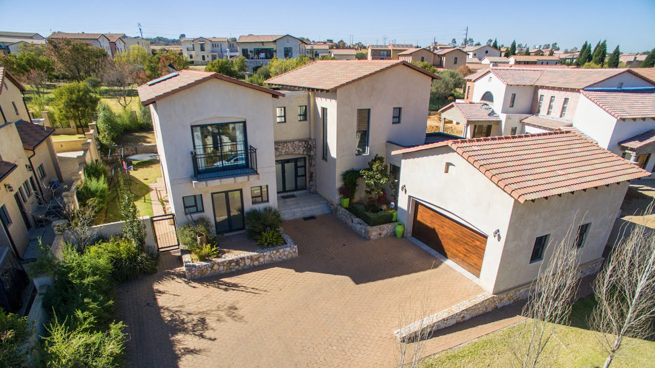 4 Bedroom For Sale | Avianto Estate - YouTube