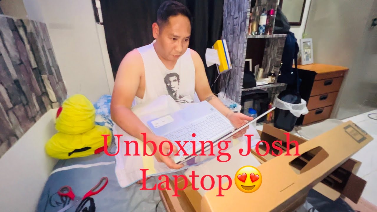 Unboxing Josh New Laptop - YouTube