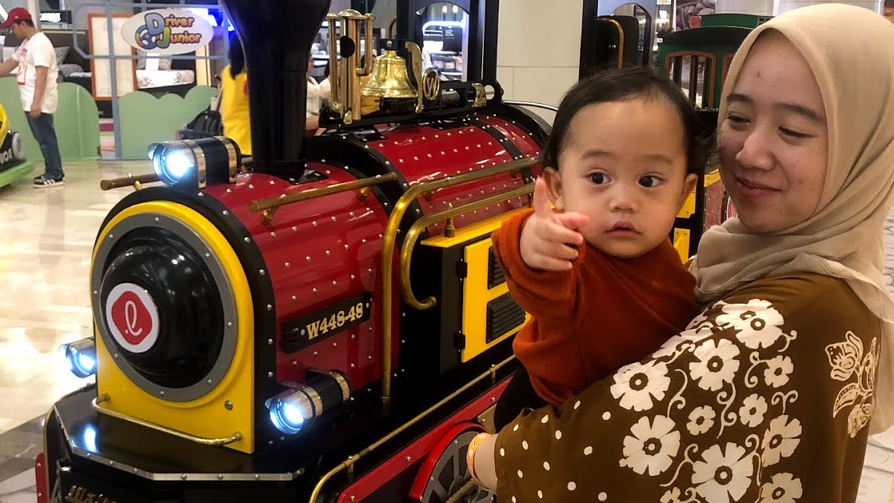 Gemintang Pertama Kali Naik Kereta Api Choo Choo Train di Mall Lotte ...