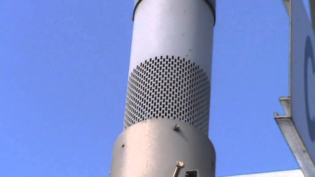 Safetran Type 3 "E-Bell" Digital Audio Crossing Sounder - YouTube