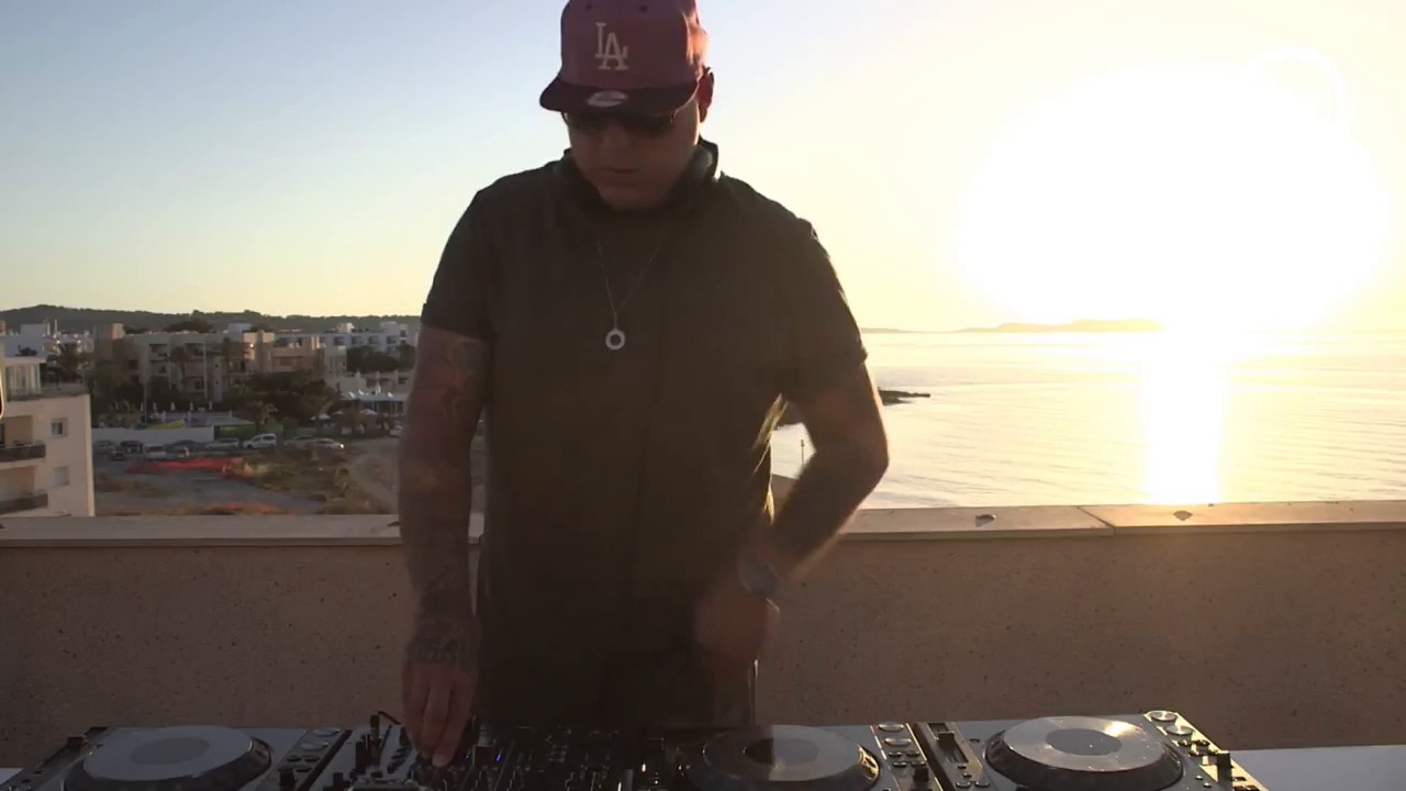 Alan Fitzpatrick - Live @ DJ Mag Ibiza [31.05.2017] (Techno) - YouTube