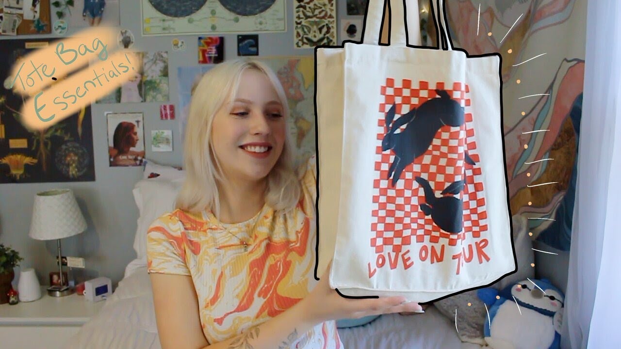 tote bag essentials! what to always keep in your bag - YouTube