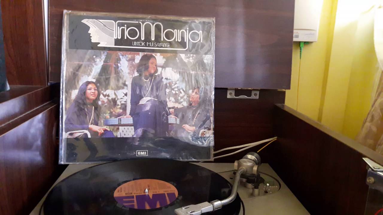 Trio Manja 'Tugas Penghibur' (1978). - YouTube