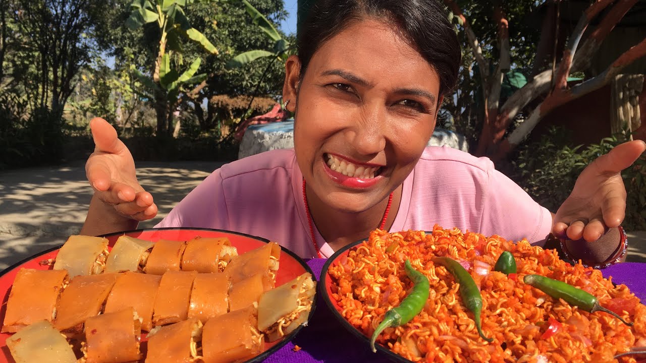 Eating spicy laphing with spicy chatpate//Nepali mughbang video - YouTube
