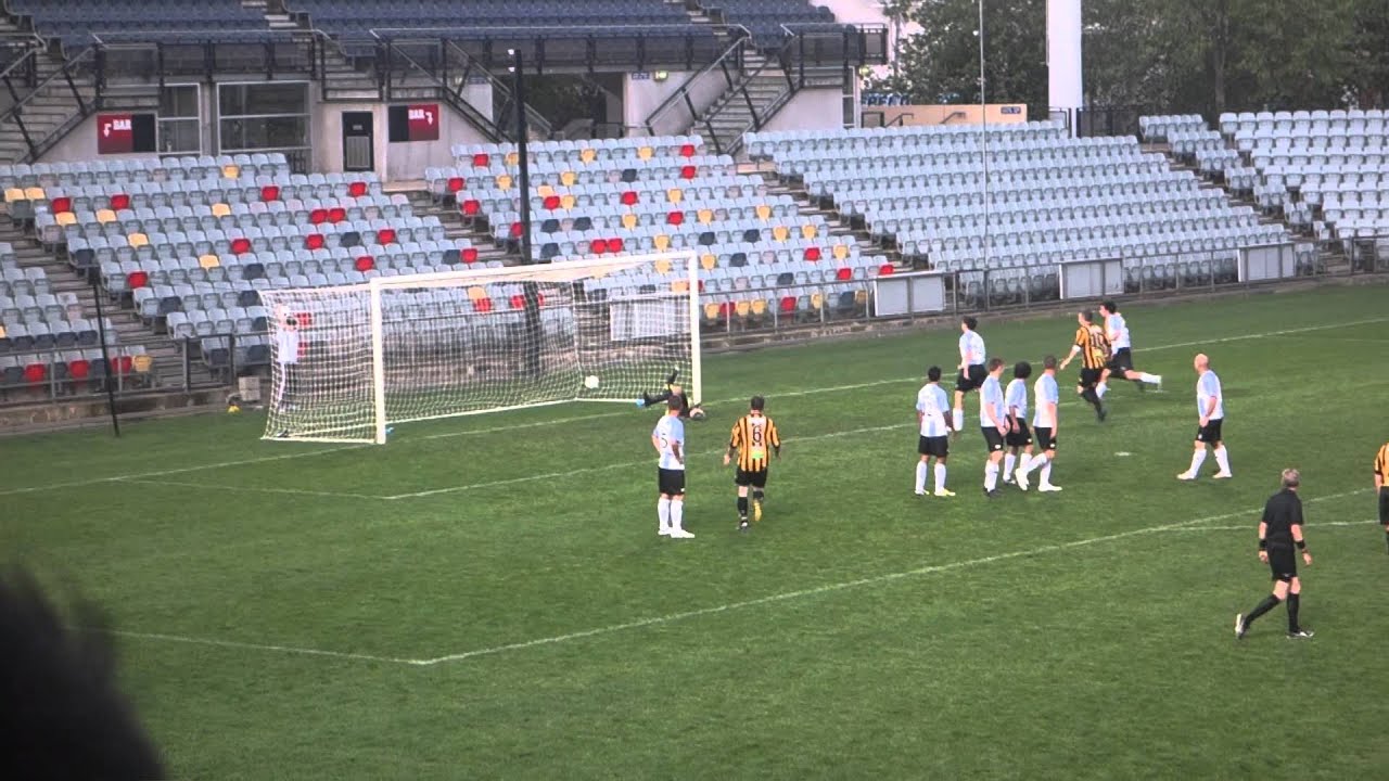 Simon Catanzaro's free kick - SAASL Challenge Cup Semi Final 2013 ...