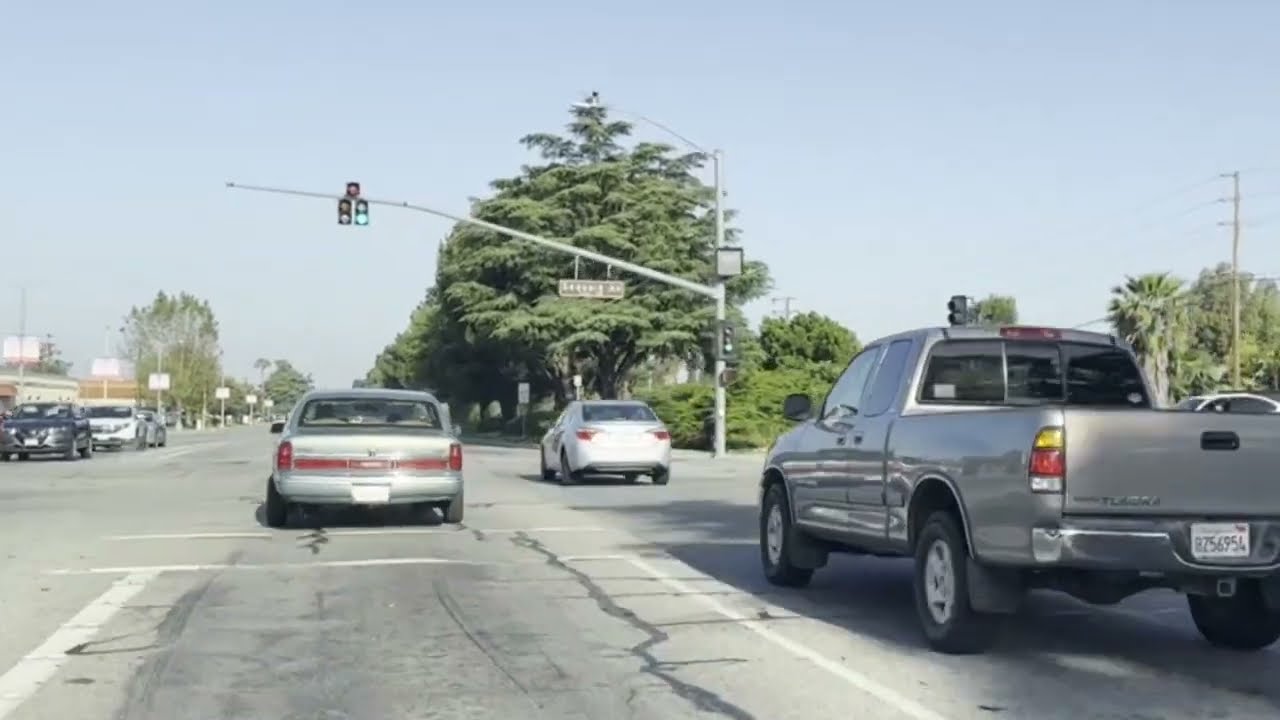 Simi On Video – Helping to Spotlight Small Businesses in the Community