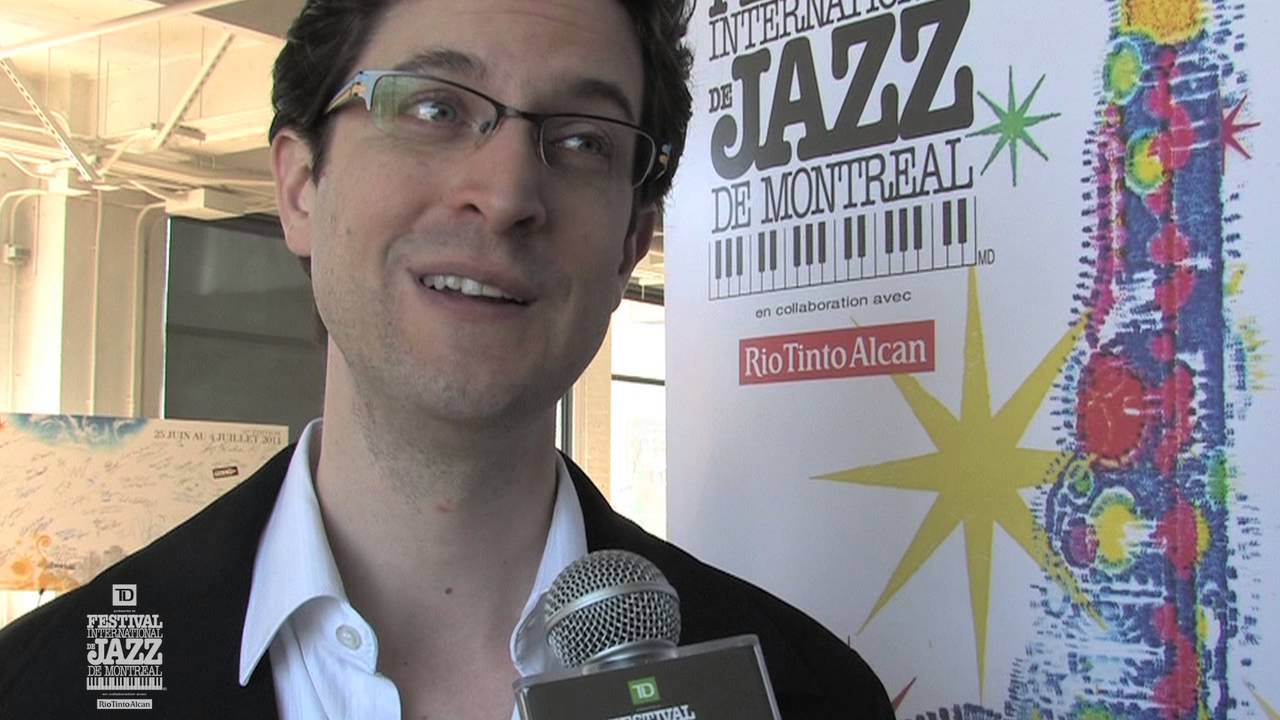 Remise du Prix Étoiles Galaxie 2011 -- John Roney - YouTube