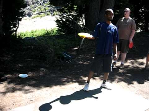 Mt Bachelor Disc Golf Sam Mlambo Hole 10 - YouTube
