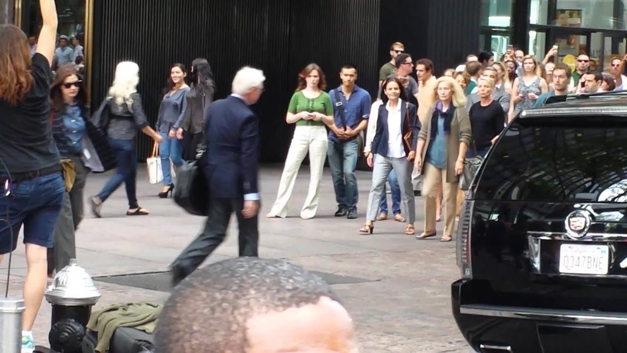 The intern movie set new york. Anne Hataway - YouTube