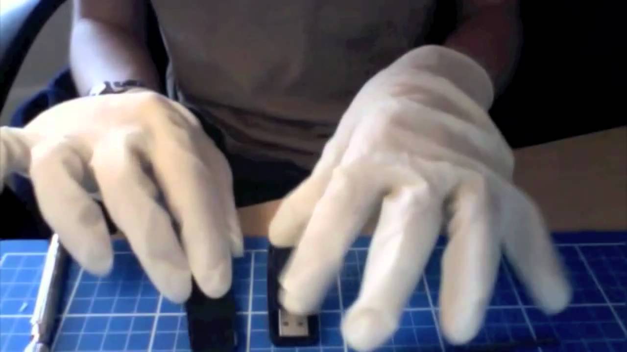 How to take A USB drive apart! - YouTube