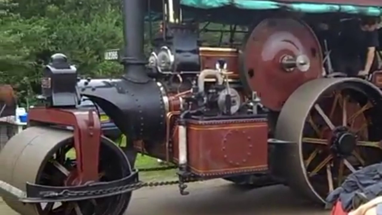 Fowler Road Roller.Steam roller 17492.Fowler úthenger - YouTube