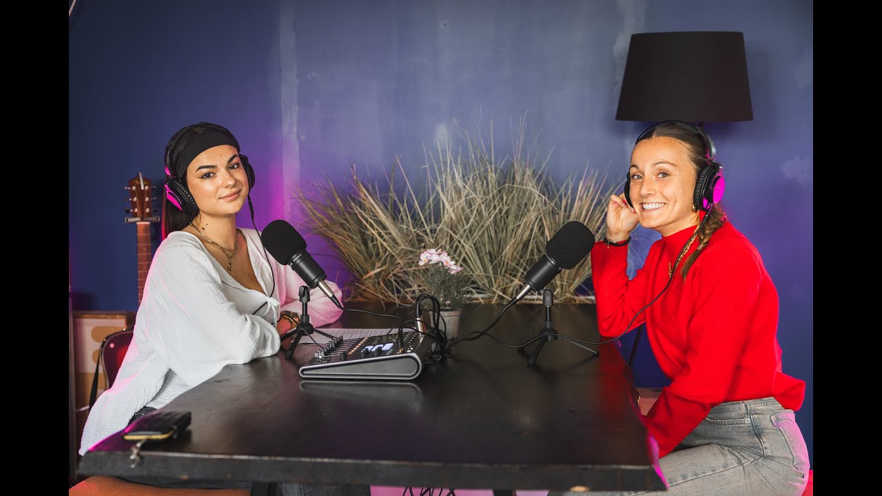 GIRL TALK ! - Épisode 3 avec Justine ROUX - YouTube