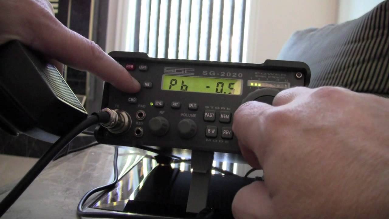 Small indoor Magnetic Loop on 17 Meter SSB - YouTube