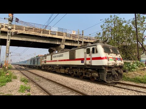 WAP-7 PUSH PULL Acceleration : 12017 Dehradun Shatabdi Express [New ...