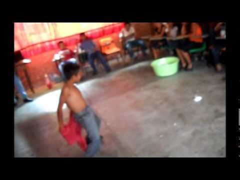 Gaby el niño stripper - YouTube