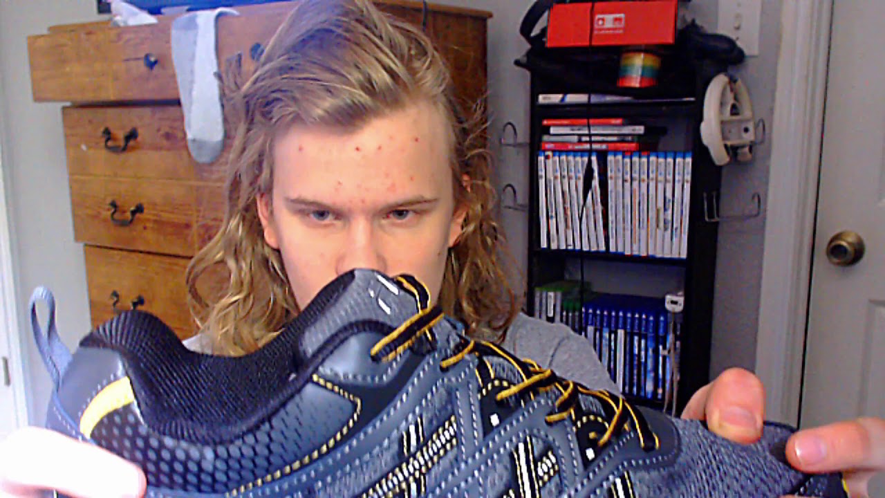unboxing new shoes - YouTube