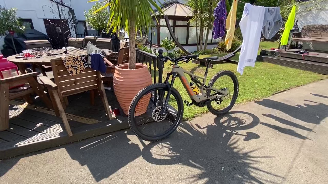 2020 specialised specialised turbo Levo vs orange 5 and oset 24r - YouTube