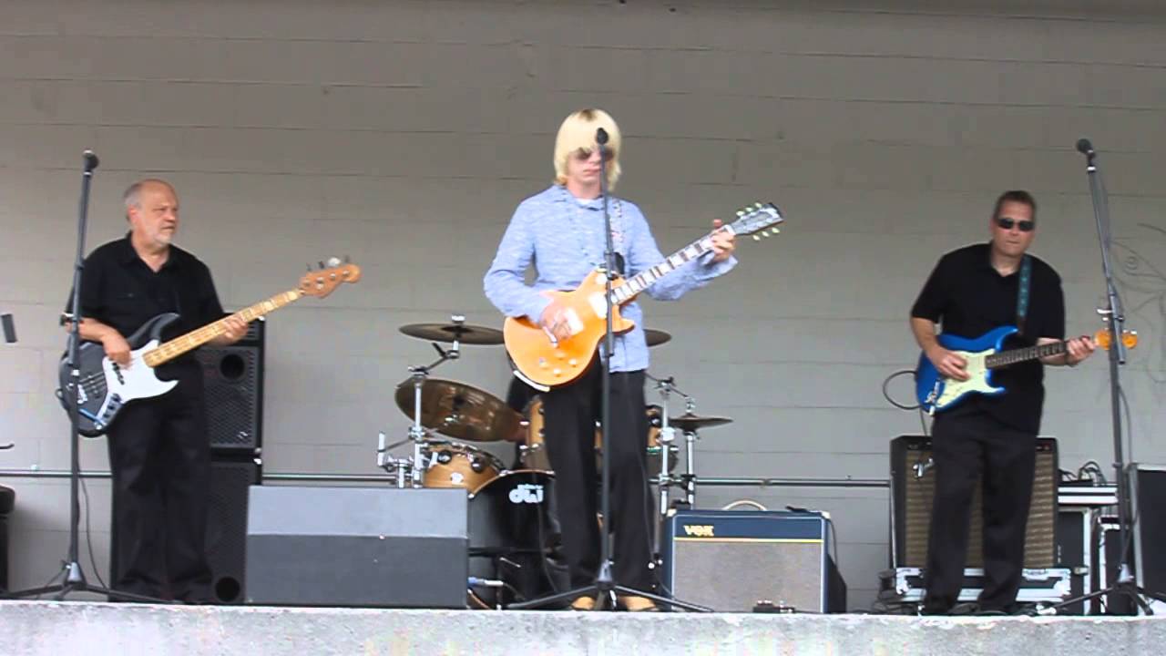 Ryan Kendrick performs "Hey Joe" - YouTube