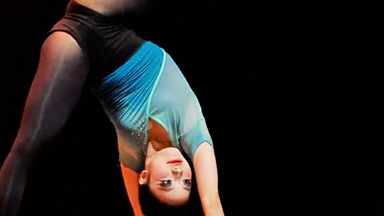 Brilliant Stage Performance: Female Dancers' Incredible Flexibility # ...