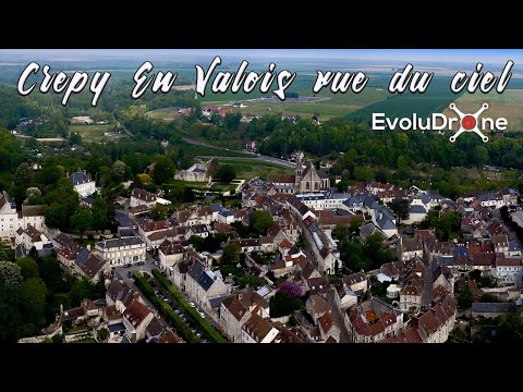Crepy En Valois vue du ciel par EvoluDrone #soutenezvoscommerçants