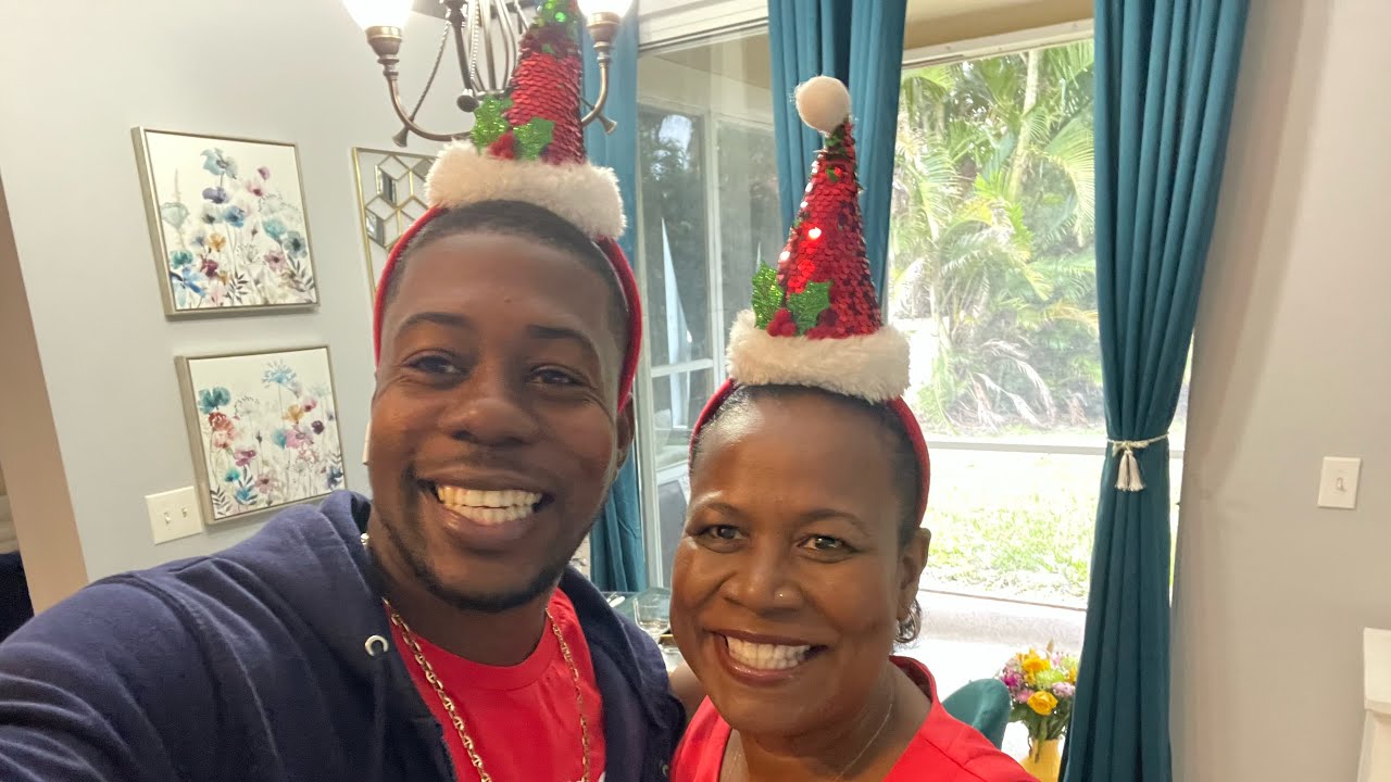 😢Tears‼️My first real Christmas 🙏🏾 ️🇺🇸Thanks to Rosa - YouTube