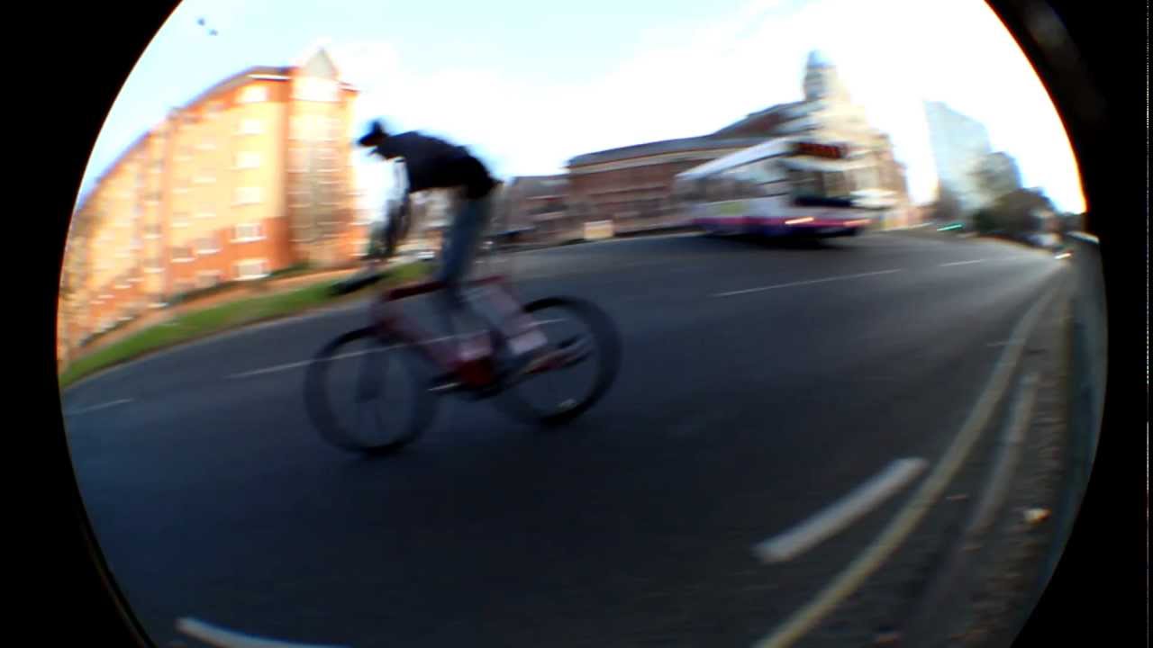 Trek T1 fixed gear skid - YouTube