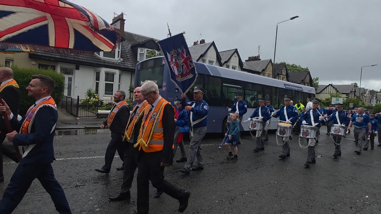 Partick Protestant boys flute band - Whiteinch Orange & Purple District ...