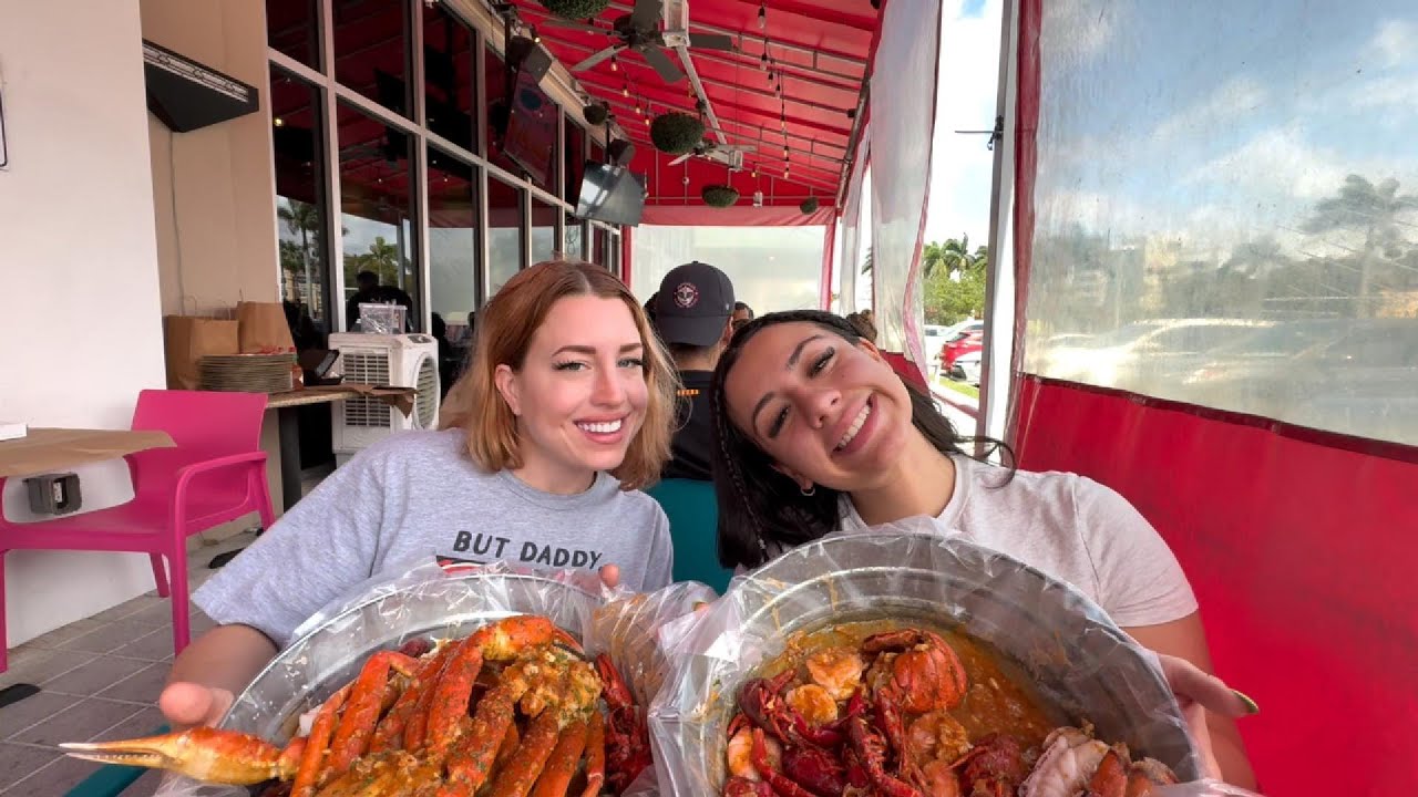 melztube gets messy😝 - YouTube