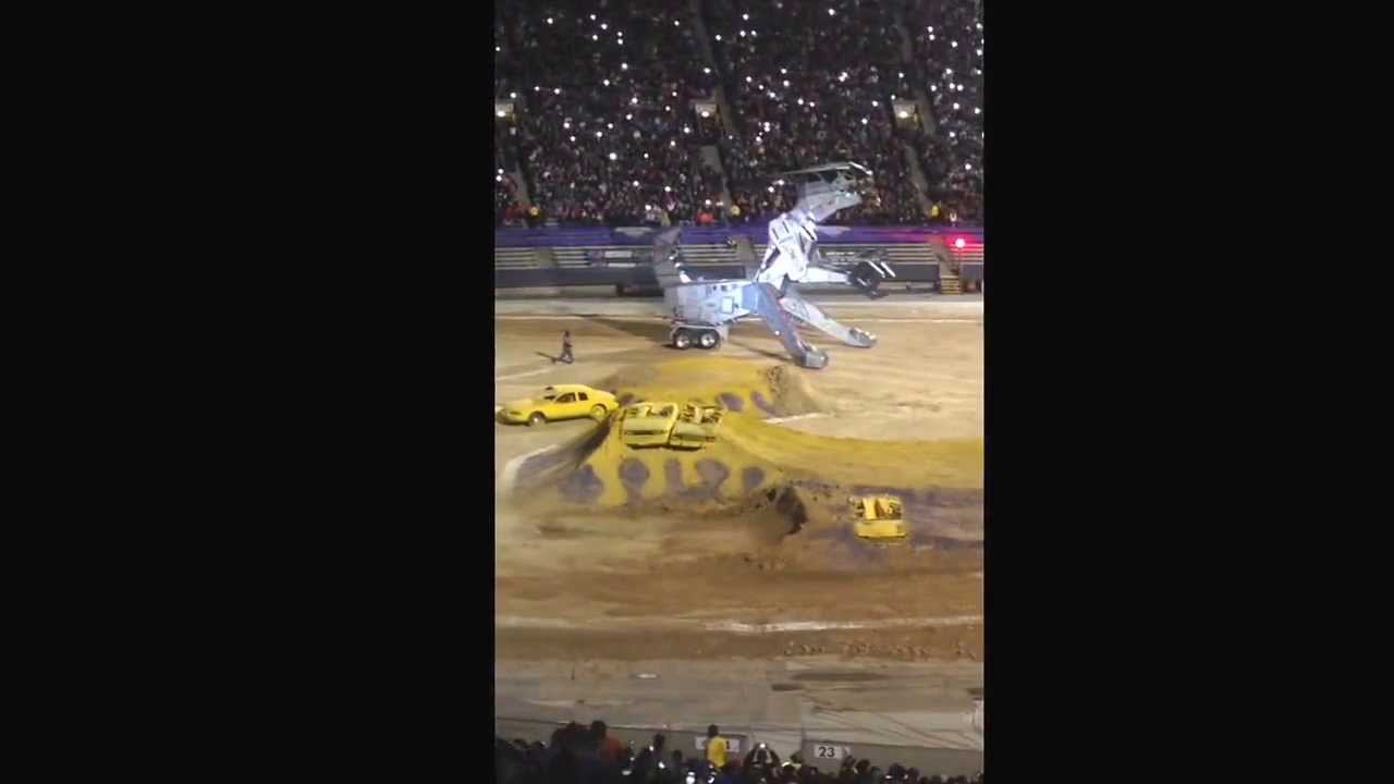 Robosaurious, monster jam, UTEP, dinosaur - YouTube