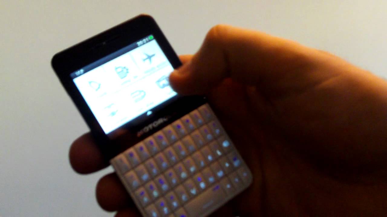 Motorola MotoKey XT en Argentina - YouTube