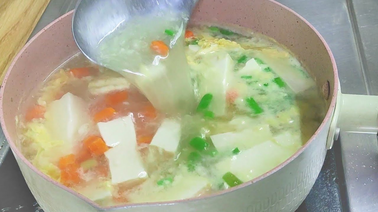 RESEP SUP TAHU PUTIH YANG MUDAH DENGAN KUAH YANG ENAK SEGER - YouTube