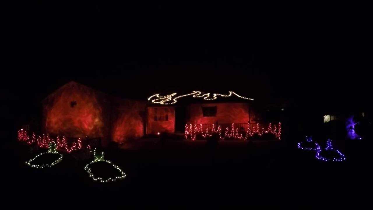 Halloween Light Show In the Hall of the Mountain King - YouTube