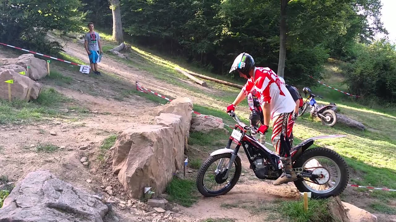 Trial Super Adrian - YouTube