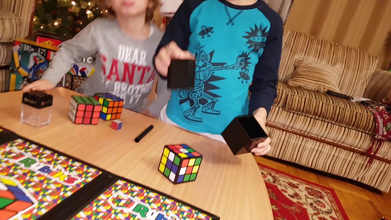 Ken Krist: How to disappear a Rubic's cube - YouTube