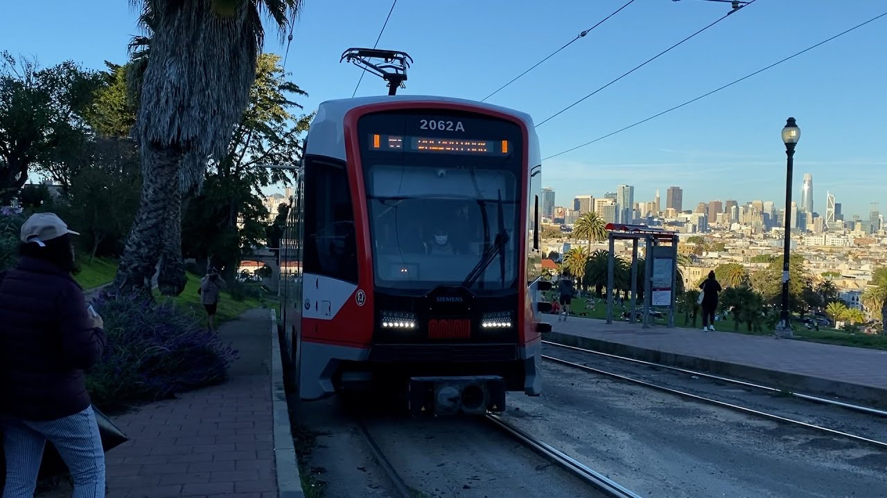 SF Muni Siemens S200/LRV4 No.2062 on J-Church (Plus 1050 and 1477 ...