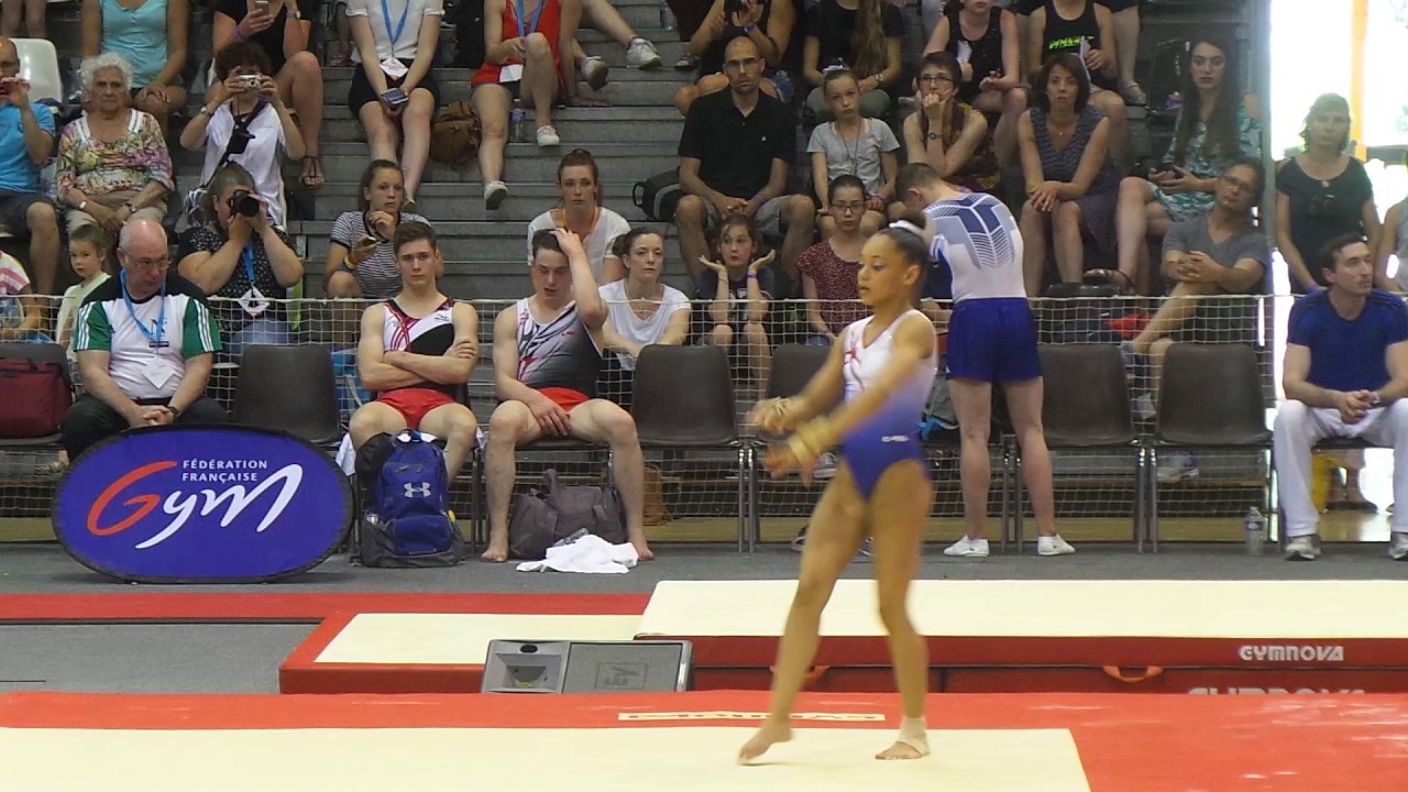 Celia Serber (2003) - Finale sol - Championnat de France 2017 - YouTube