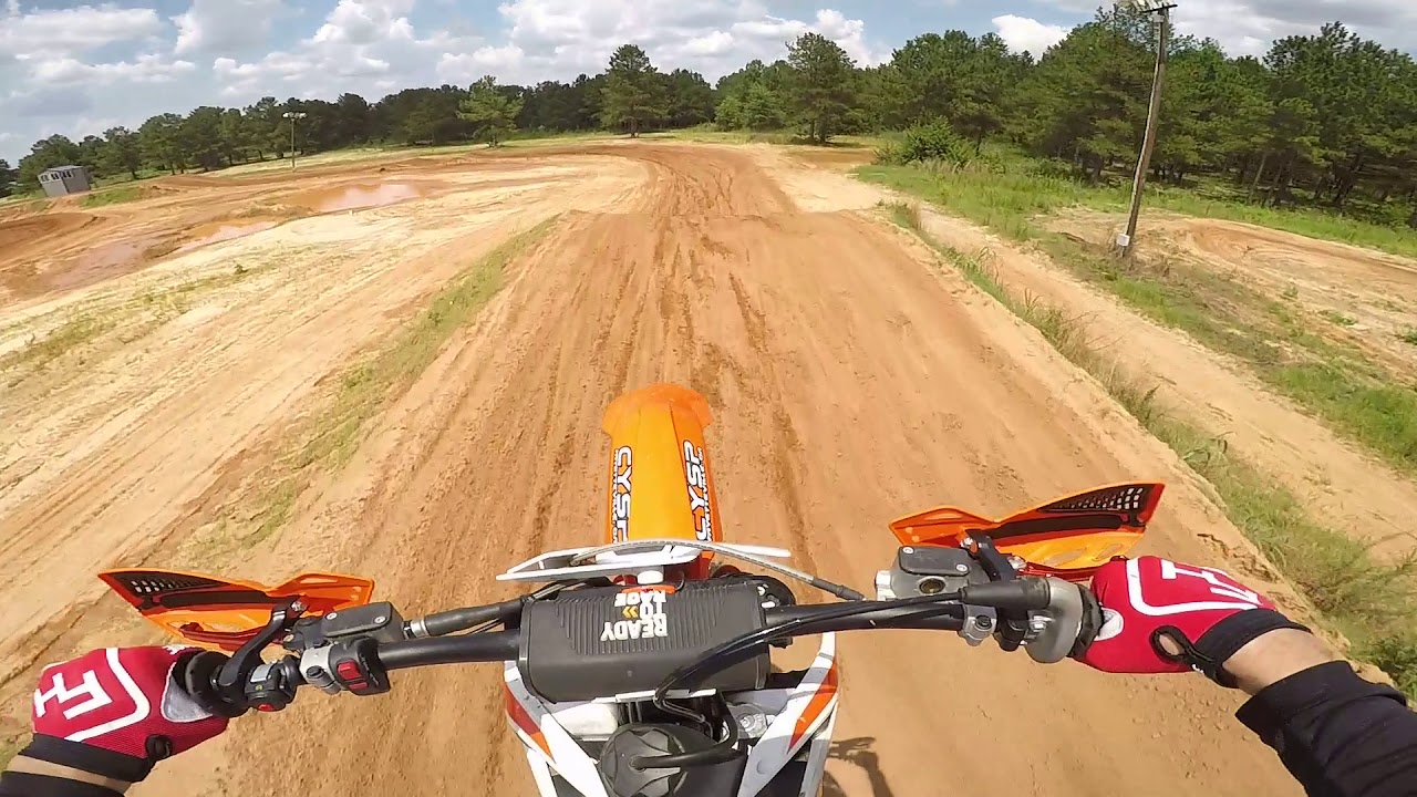 Laps at the redesigned GTR complex motocross track RAW - YouTube