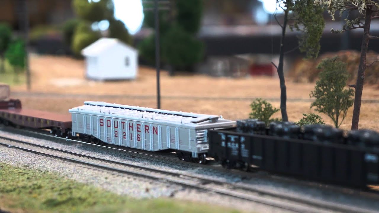 HO Southern steam and L&N steam engines - YouTube