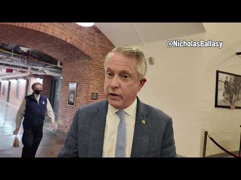 Sen. Marshall on why he supports ending Senate filibuster 