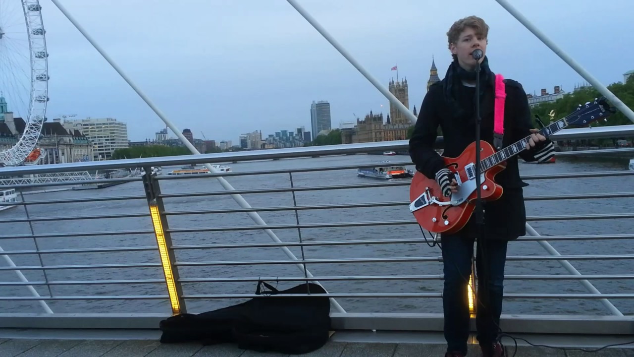 Уличный музыкант Richard Hyder в Лондоне - YouTube