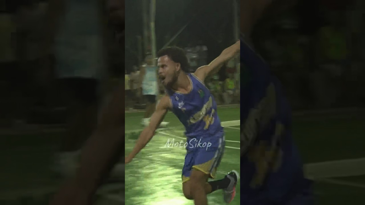 Stepping Curry No Look but Look again 🤣 #motosikop - YouTube