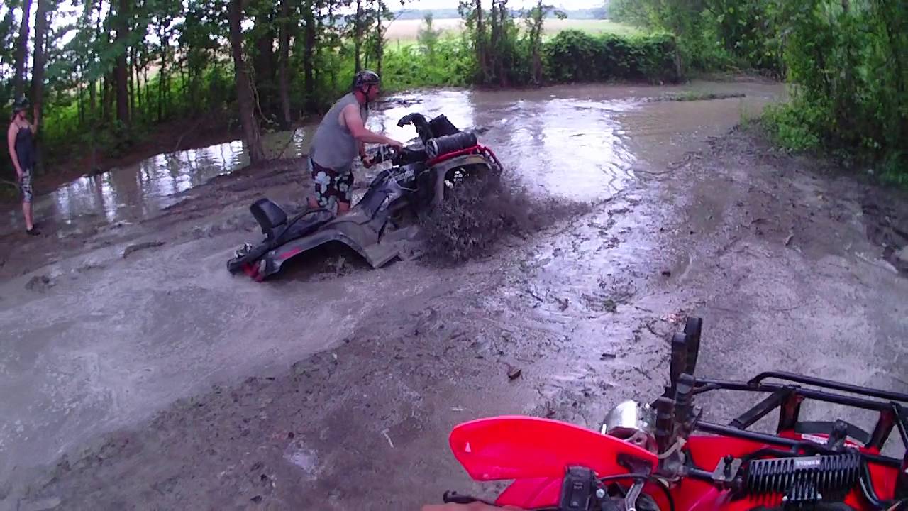 MUDD MAN RIDES WITH BIG KATS @ OUTBACK - YouTube