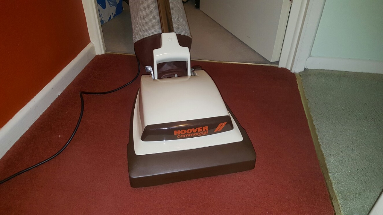 Hoover commercial c1310 - YouTube