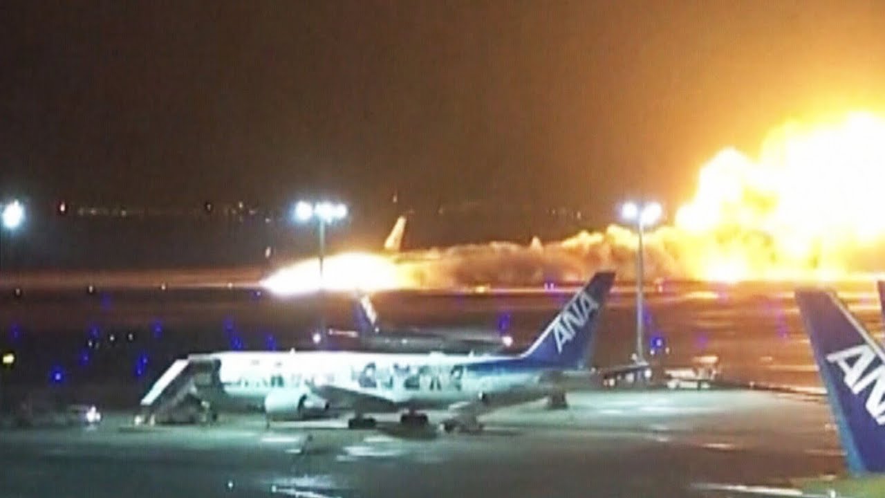 What's known about deadly plane crash at Tokyo airport | CTV News - YouTube
