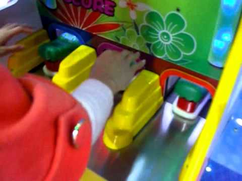 Family Fun Game: Hit the crocodile - Redemption Games - YouTube