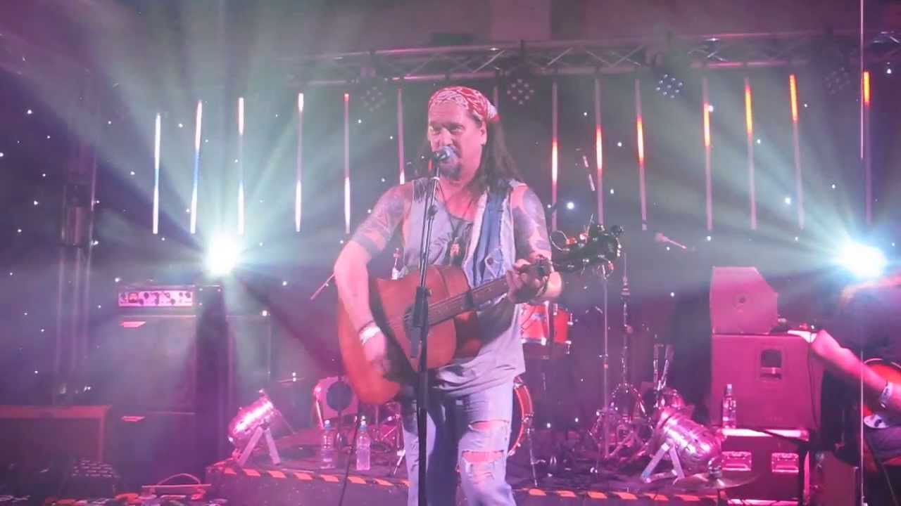 Belfast Busker - Show Me the Way to Go Home [HD] - YouTube