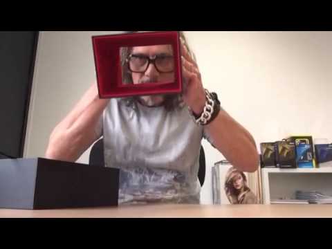 Discription boxes - YouTube