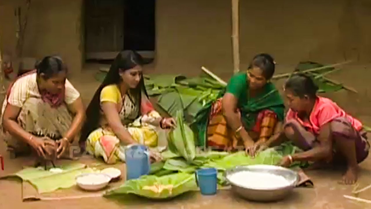 নেত্রকোনায় গারোদের শীতের পিঠা তৈরি || How to Make Rice Cake of 'Garo ...